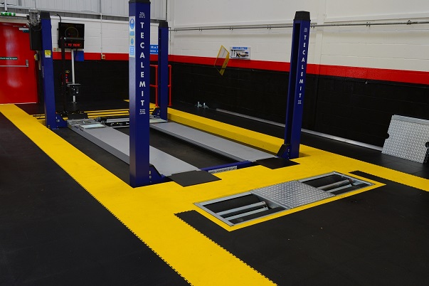Easy to Install Garage, MOT Centre & Workshop Flooring - Ecotile