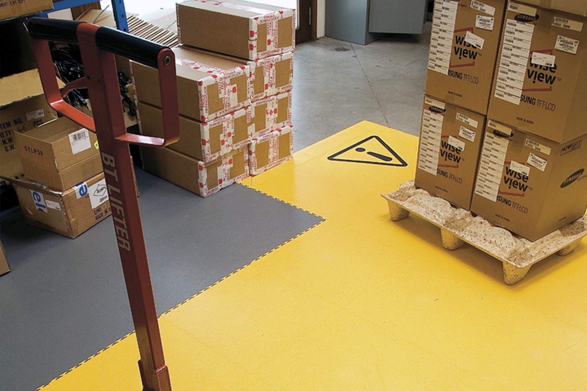 Mezzanine Floor Covering - Interlocking Floor TIles for Mezzanines